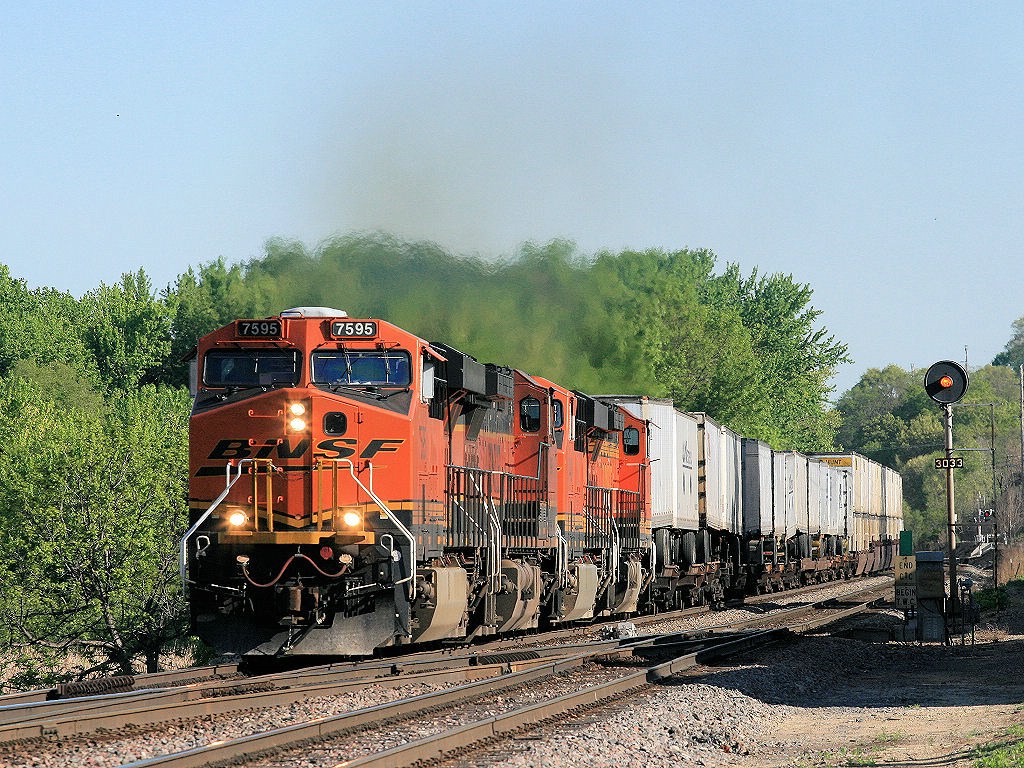 BNSF 7595